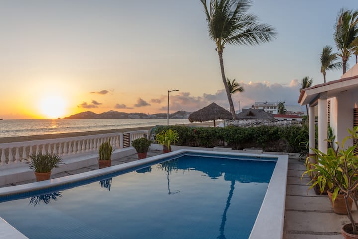Autentica Casa De Playa Con Alberca - Manzanillo