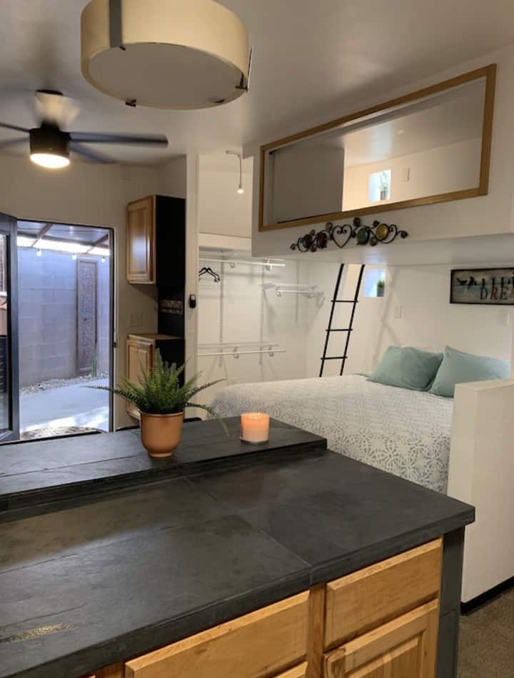 The Hidden Downtown Bungalow - Phoenix, AZ