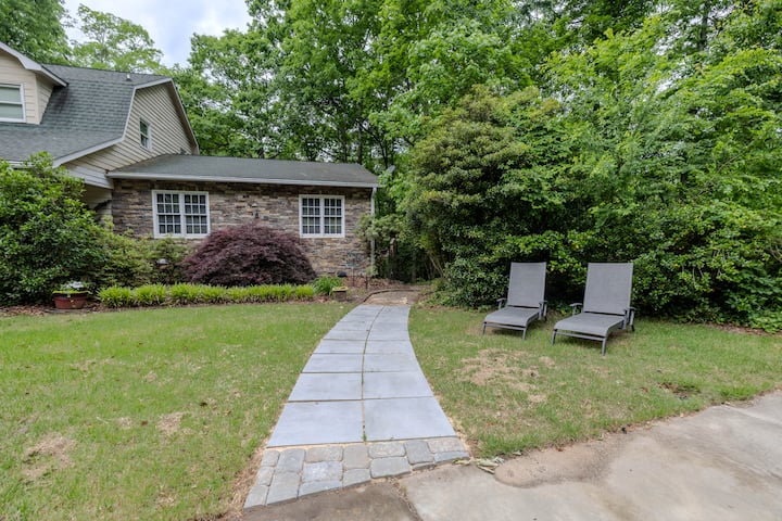 Perfect Quiet Retreat - Greer, SC