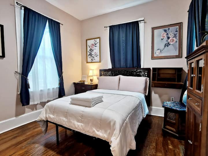 Hibiscus Hideaway W/bike - Free Parking - Savannah, GA