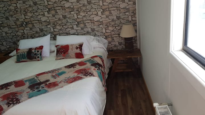 Habitación King O Doble  Con Baño Privado - Puerto Natales