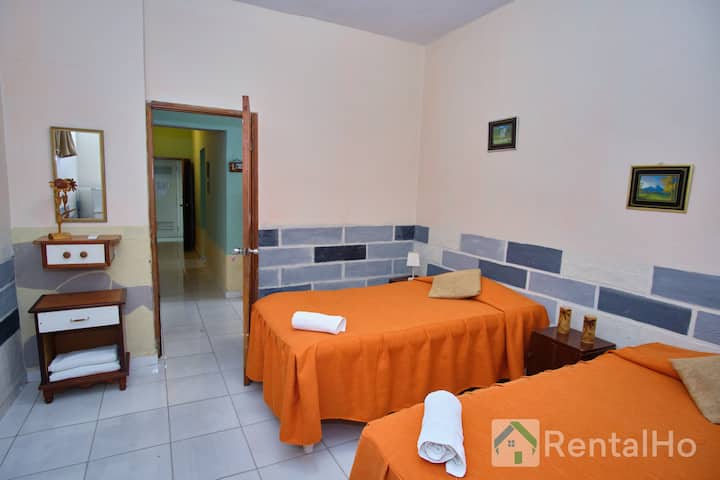 *Huge And Stunning House 60m From Varadero Beach* - Varadero