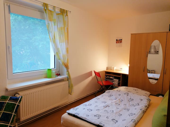 Kleines Gästezimmer Nahe Nordpark & Universität - Magdeburg
