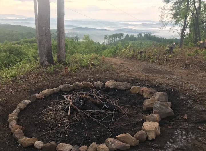 Mountaintop Retreat - Lugares para acampar en renta en Cool Ridge, West ...