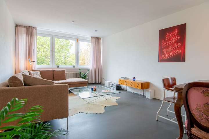 Hideaway üBer Den Dächern Des Folkwang Museums - Essen, Deutschland