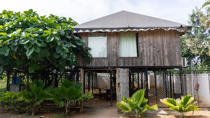 Luxury Machan 1 Room With Deck Outside - Hosur