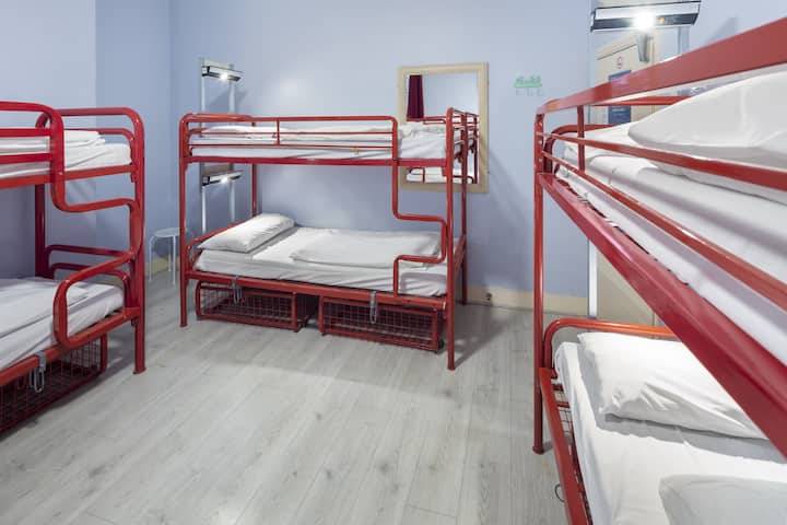 Bed In 6-bed Mixed Dorm Basic Shared Bathroom - Greenwich