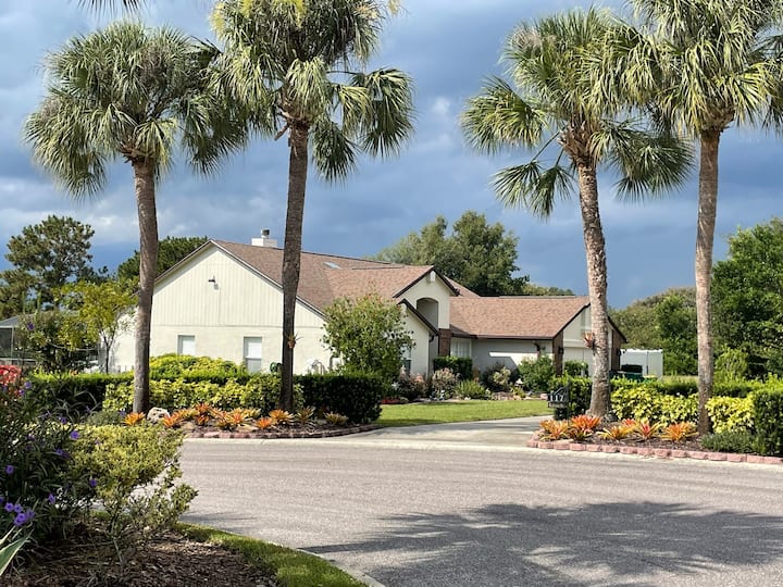 Lake View Home Minutes From Downtown Mt. Dora - Mount Dora, FL