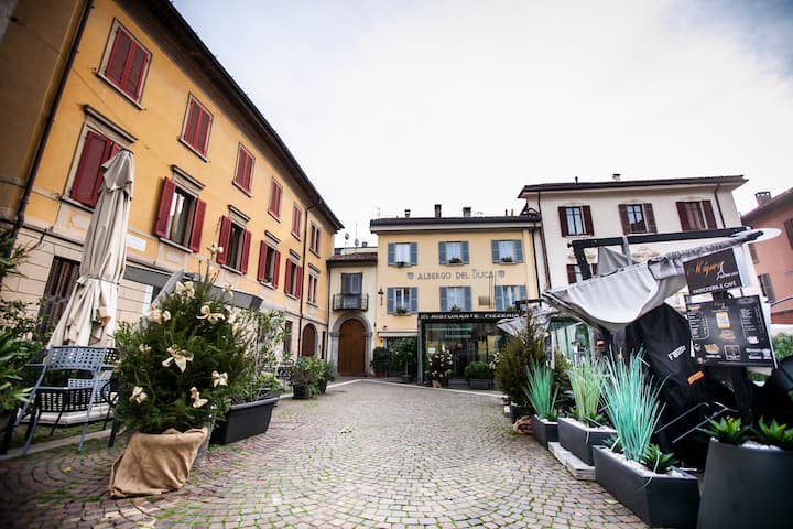 "Al Cortile ": Ampio Monolocale Nel Cuore Di Como - Cernobbio