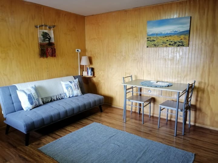 Second Story Private Apartment W/kitchen & View - Puerto Natales