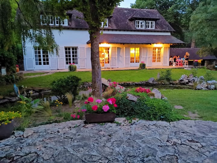 Au Paradis Des Enfants. - Côte-d'Or