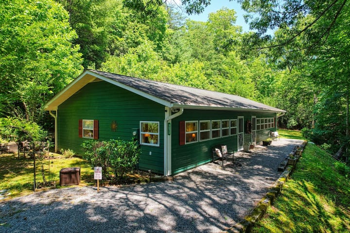 The Cottage At Cutler Ridge - Zen In The Woods! - Hiawassee, GA