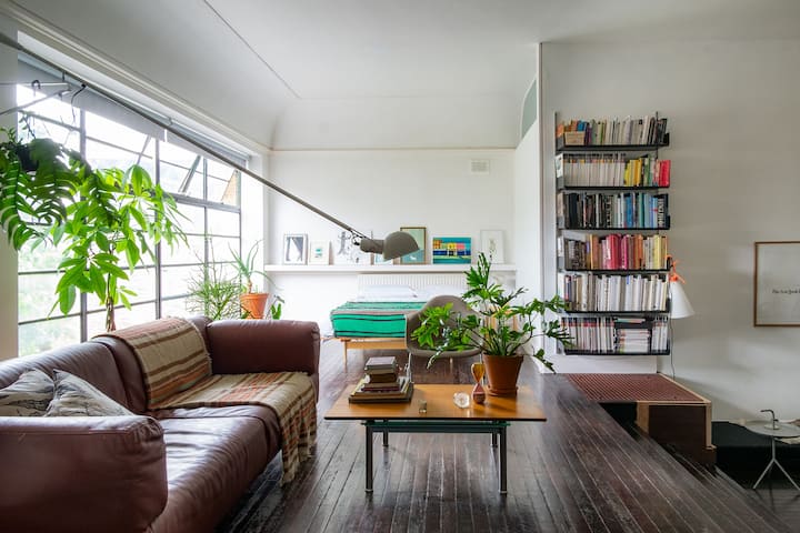 Beautiful East London Loft In Architectural Gem - Canning Town - London