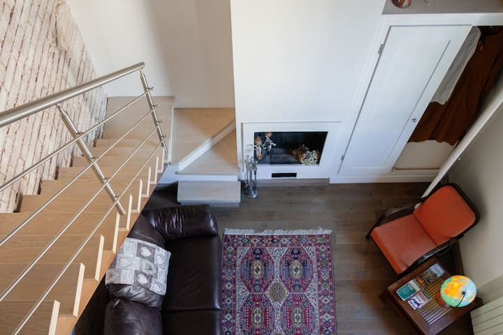 Bronzino Loft, Few Steps From City Center - Floransa