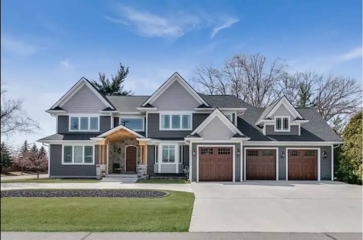 Newly Built, Large, Spacious, Clean Custom Home - Lake Success, Northville