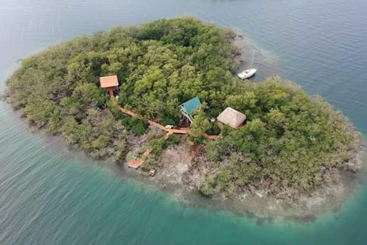Hideaway Caye. Your Own PRIVATE ISLAND ! - Islands for Rent in ...