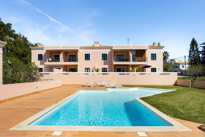 Charming Apartment - Pool & Parking - Alvor