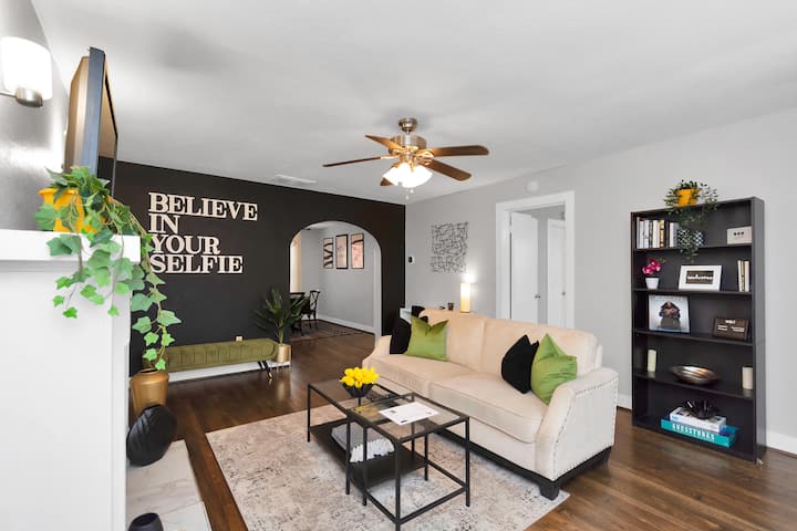 Cozy 2br | Near Dt Houston, Grb, Med Ctr + Parking - Houston, TX