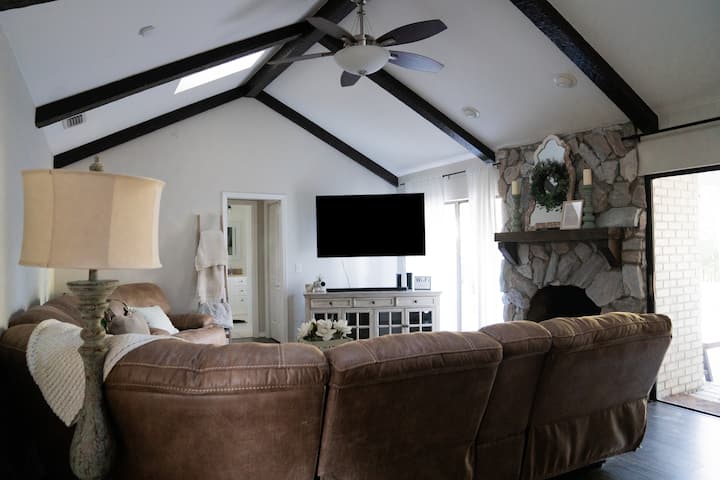 Cozy Home 15 Minutes From Tampa - Alafia River State Park, Lithia
