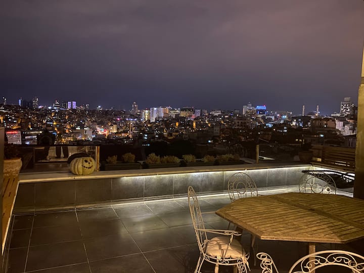 Big Private Terrace-sea View-famous Loft In Taksim - 이스탄불
