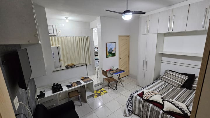 Apartamento Studio Copacabana Rua Anita Garibaldi. - Rio de Janeiro