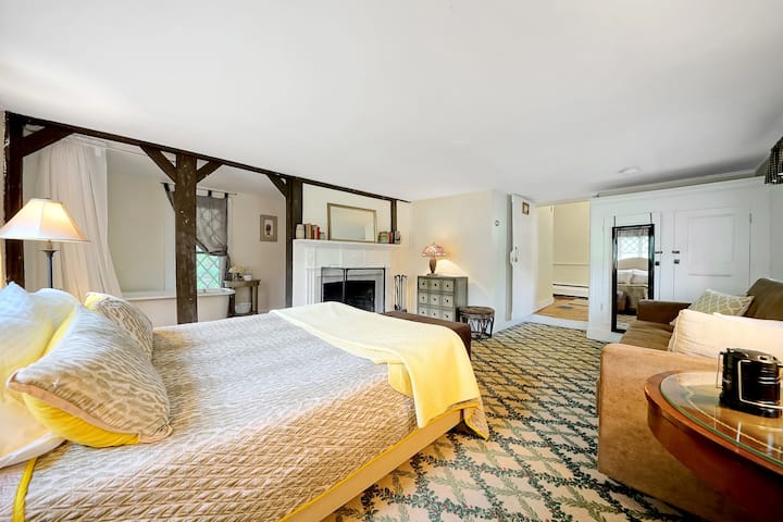 Cromwell Manor Inn's 1764 House - Hambleton - Beacon, NY
