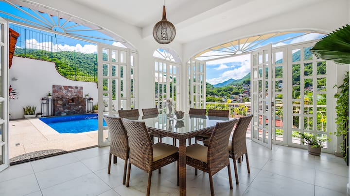 La Casa De Los Abuelos-located On Basilio Badillo - Puerto Vallarta