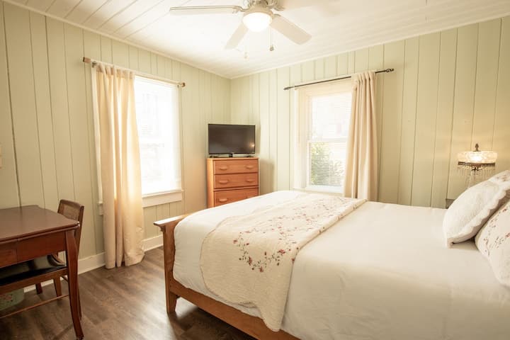 Cozy Charm Home Only 5 Mins To Biltmore & Parkway - アシュビル, NC