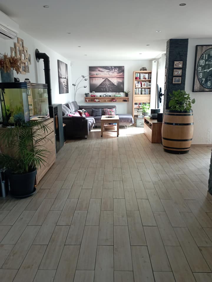 Belle Maison Avec Piscine Proche Commerces - Nîmes