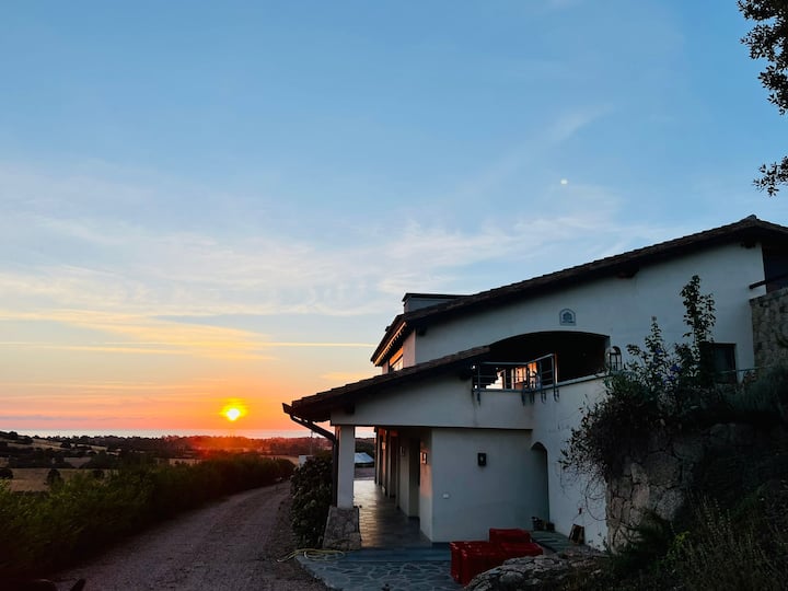Elegante Maison De Campagne Avec Vue Sur La Mer - Siniscola