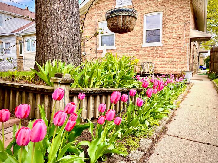 ❤️Whole Private Floor W/2 Queen Beds⭐free Parking - Melrose Park, IL