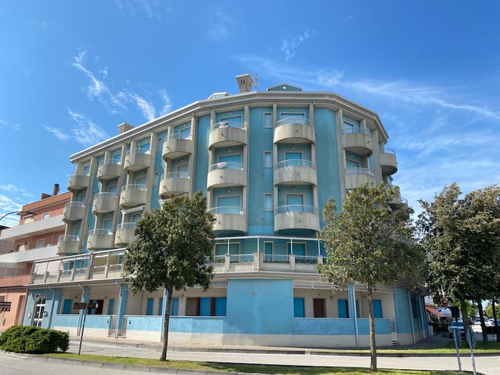 All Year-round Holiday Apartment With Seaview - Caorle