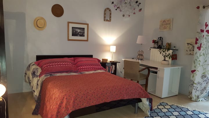 Chambres D'hôtes La Casa Del Sol à Montpeyroux(63) - Issoire