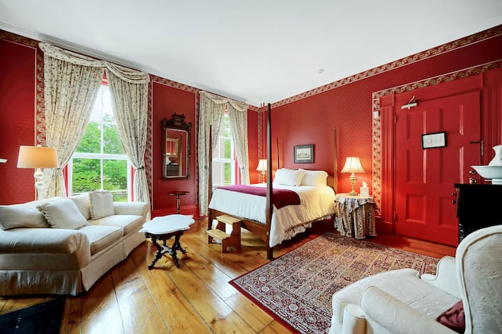 Cromwell Manor Inn - Beacon, NY