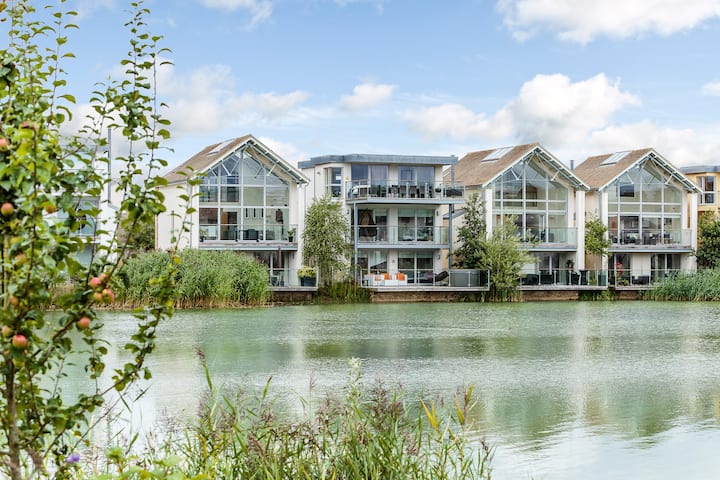 Skylark Lodge - Hm24 - Hot Tub - Lakeside Spa - Cotswolds