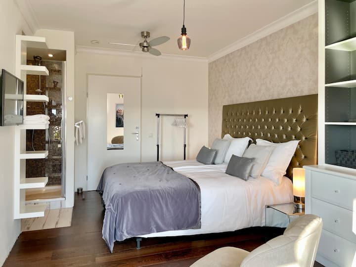 Studio Op 1 Metrohalte Van Cs - Amszterdam