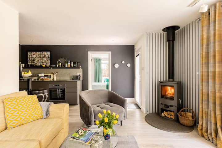 Spacious Boutique Style Annexe - West Sussex