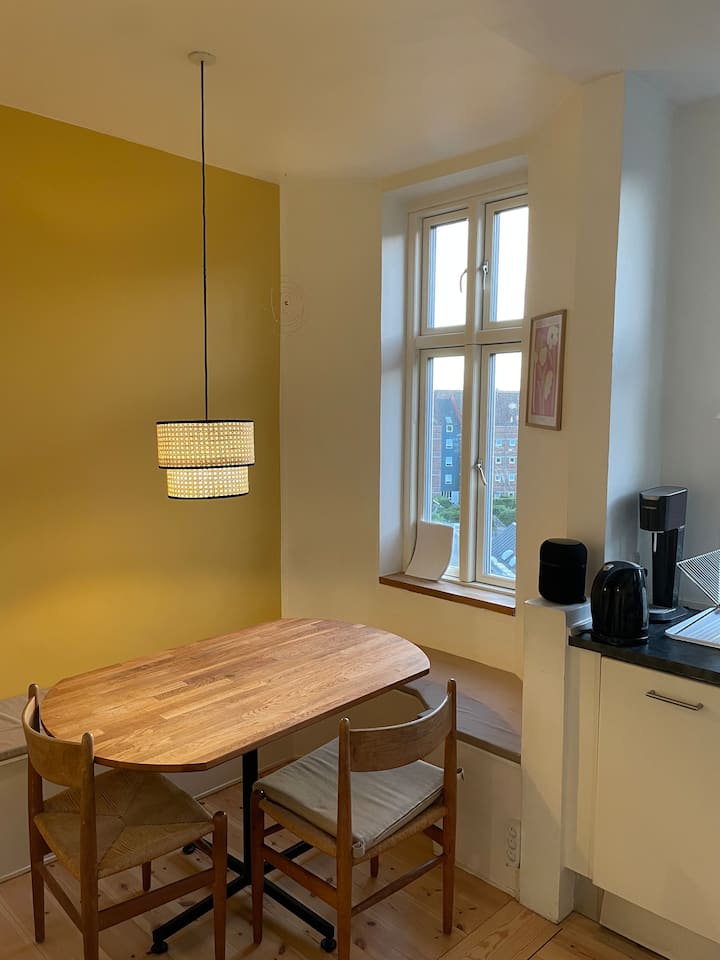Skøn, Stor Nørrebro Lejlighed Tæt På Indre By - Copenhague
