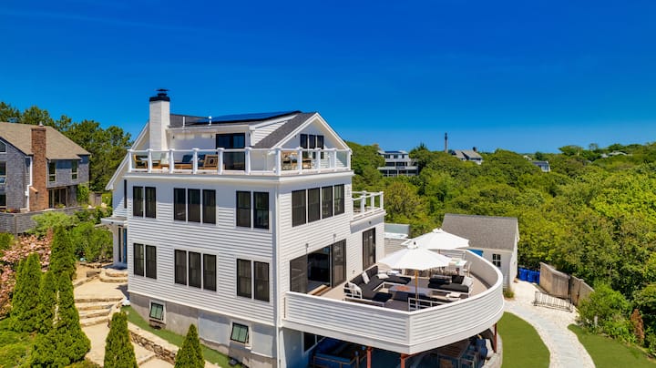 Seaview Sanctuary - Luxurious 4 Bedroom Unit - Provincetown, MA