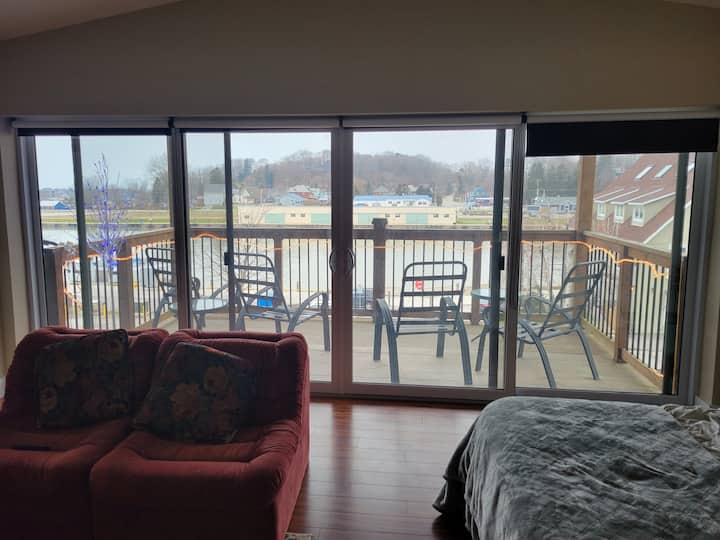 Portside Loft - Port Stanley