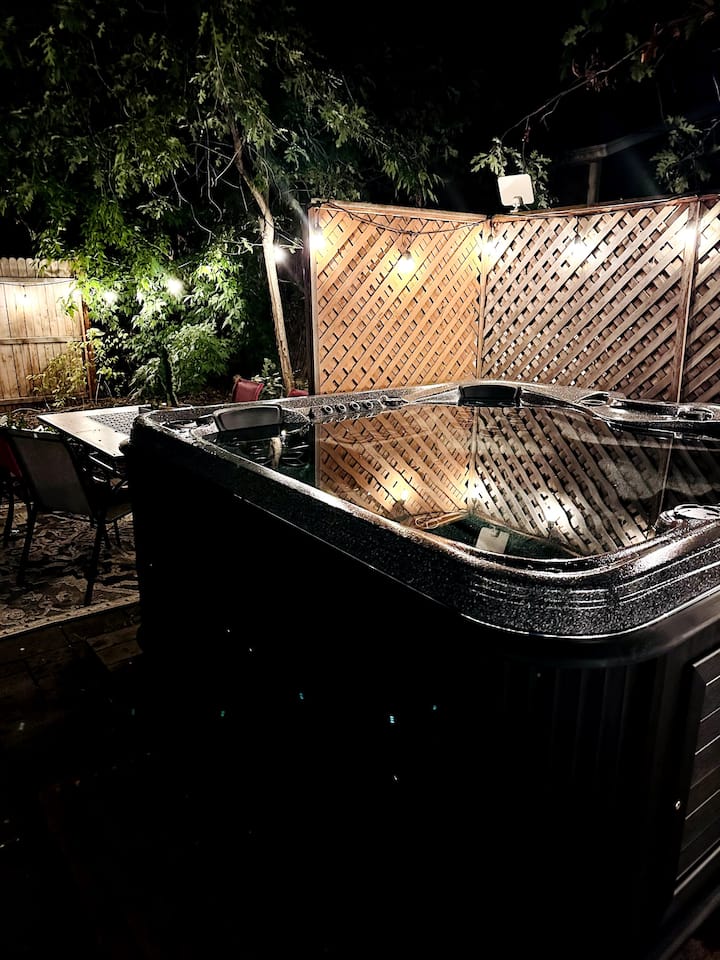 Craftsman Gem At 9th & 9th W/ Hot Tub + Bikes - Salt Lake City, UT