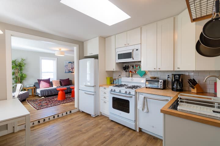 Cozy Carriage House W/prof. Cleaning (W) - University of Denver, Denver