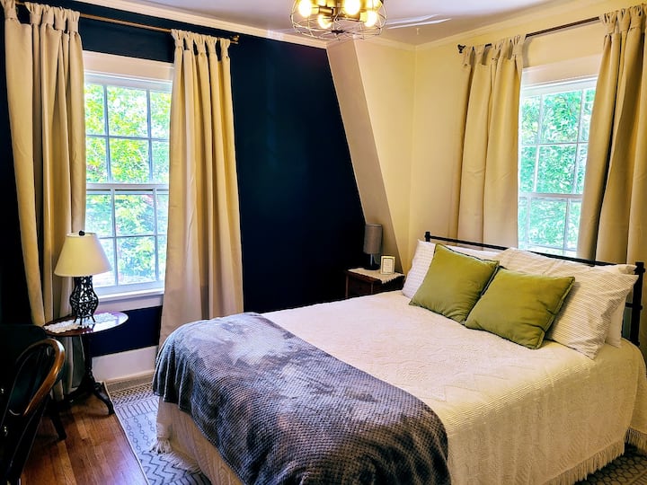 Charming Room In Country Club Close To Hospitals - Lincoln, NE