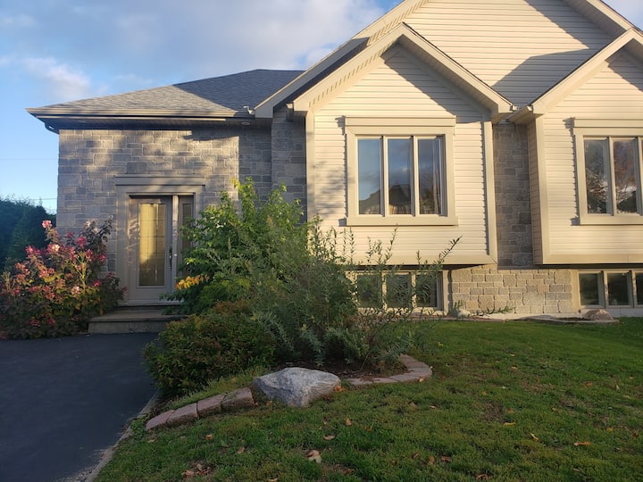 Maison Paisible Et Chaleureuse - Trois-Rivières