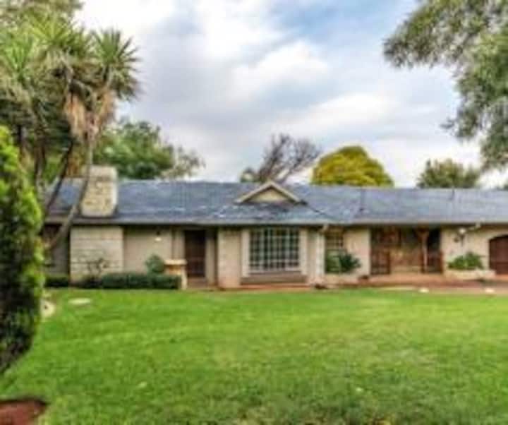 Country Style House In Mountainous Suburb Of Jhb - Krugersdorp