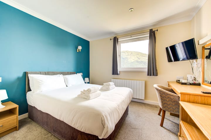 Loch View Double Room At The Onich Hotel - Glencoe