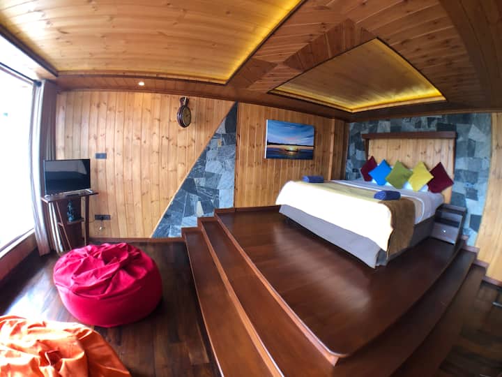 Pigeons Nest- King Room With Amazing Mountain View - Nuwara Eliya