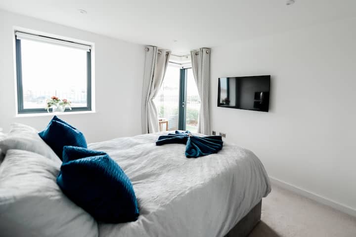 New Coast Beachfront Gf 2 Bed / 6 Guests Apartment - Southbourne