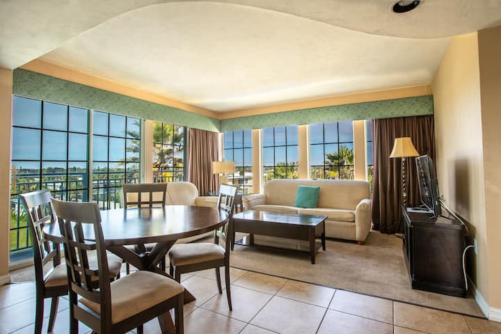 Daytona 2 Bedroom Suite With Ocean View Balcony - Daytona Beach, FL