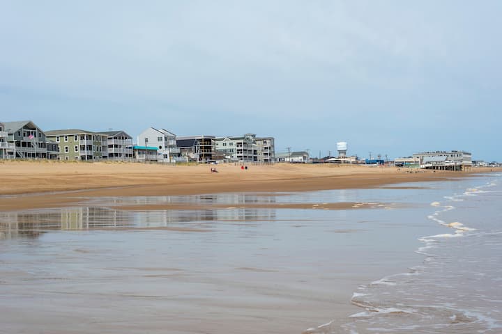 Spacious Waterfront Free Parking &Wi-fi - Carousel, Salisbury